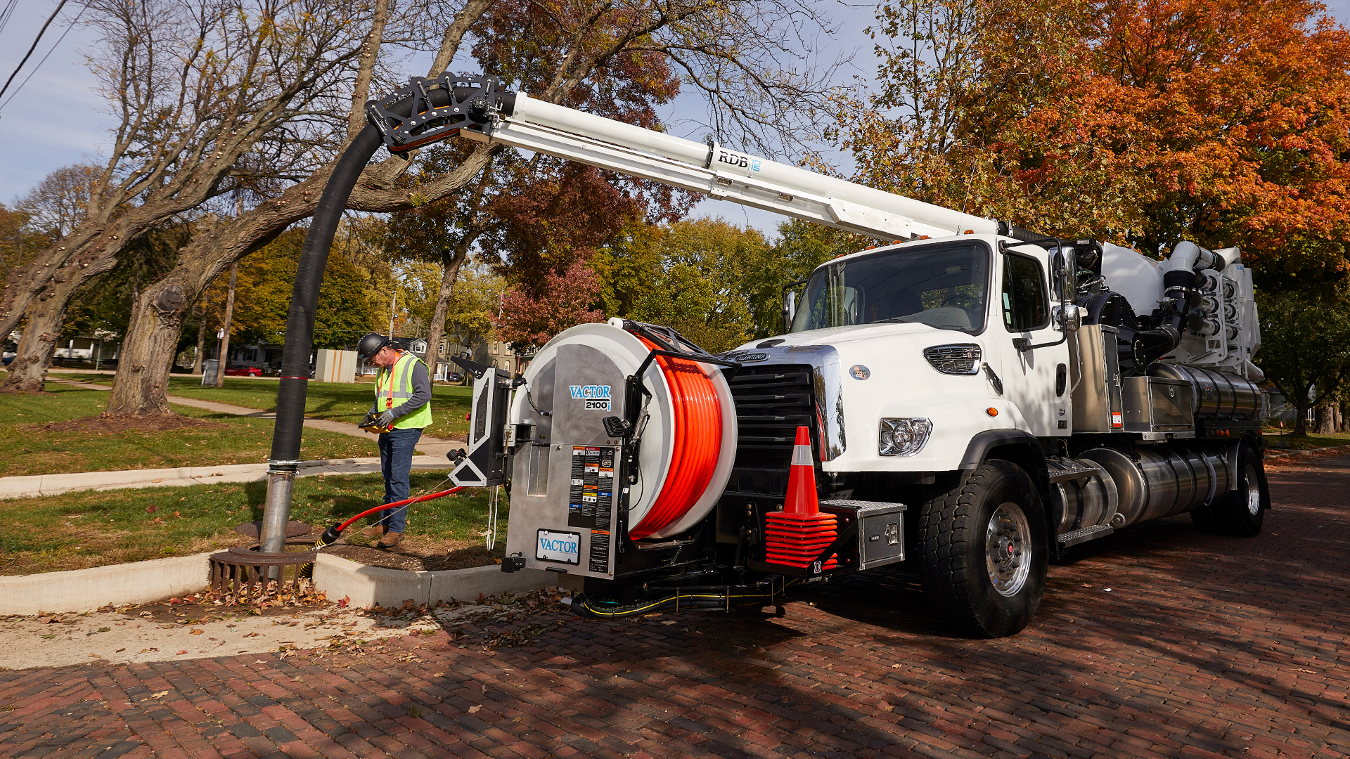 2100i Combination Sewer Cleaner | Vactor Sewer Equipment